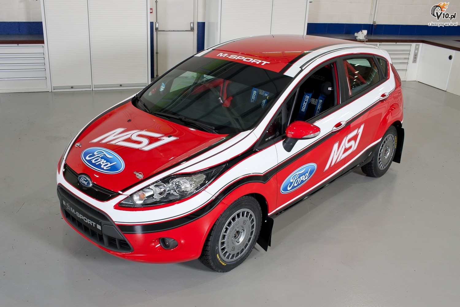 ford fiesta r1 (1)