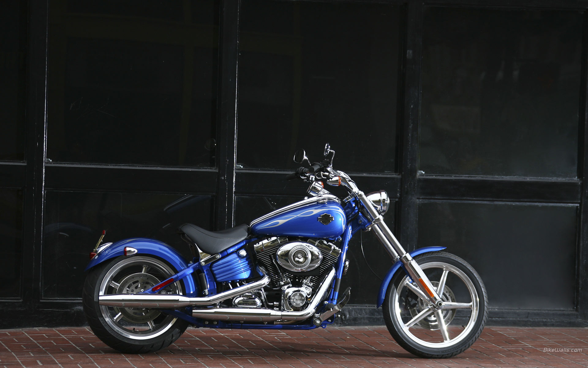 Harley Davidson FXCWC Rocker C 1920x1200 c80 - Tapety na pulpit ...